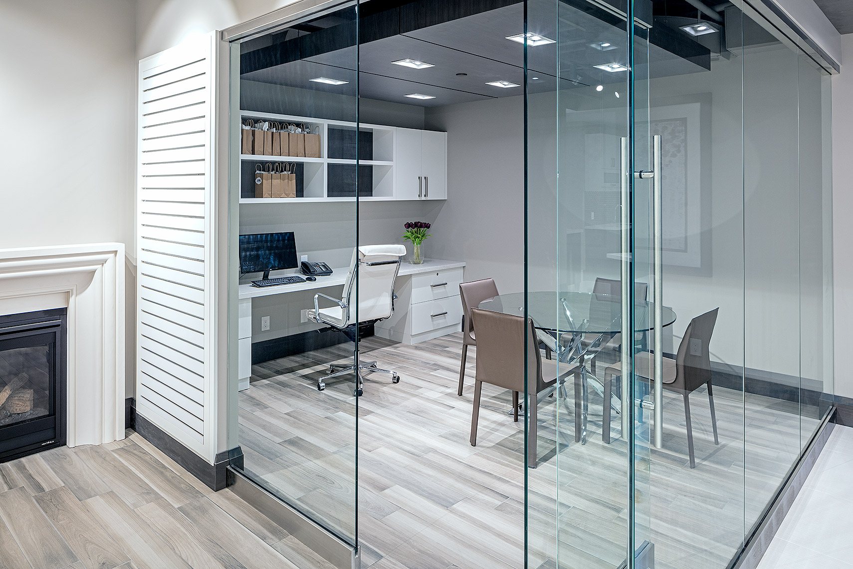 Fandor Decor Centre by FDM Designs